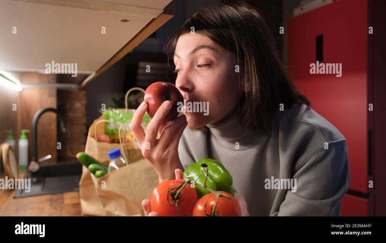 Lady smelling hi-res stock photography and images - Alamy