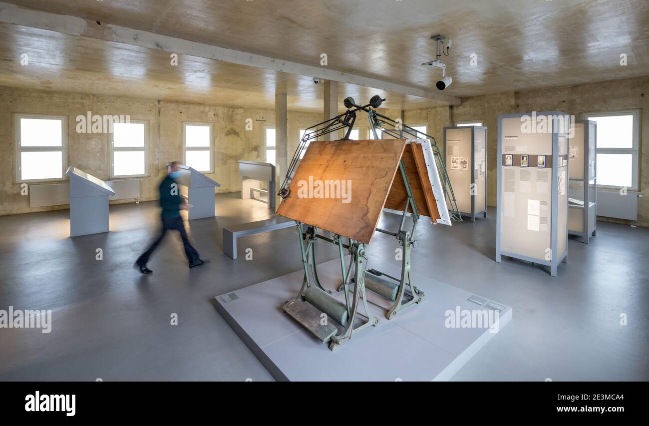 Drawing machines hi-res stock photography and images - Alamy