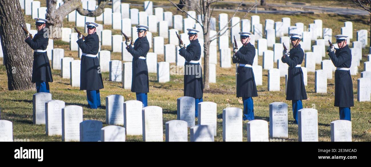 Burial squad hi-res stock photography and images - Alamy