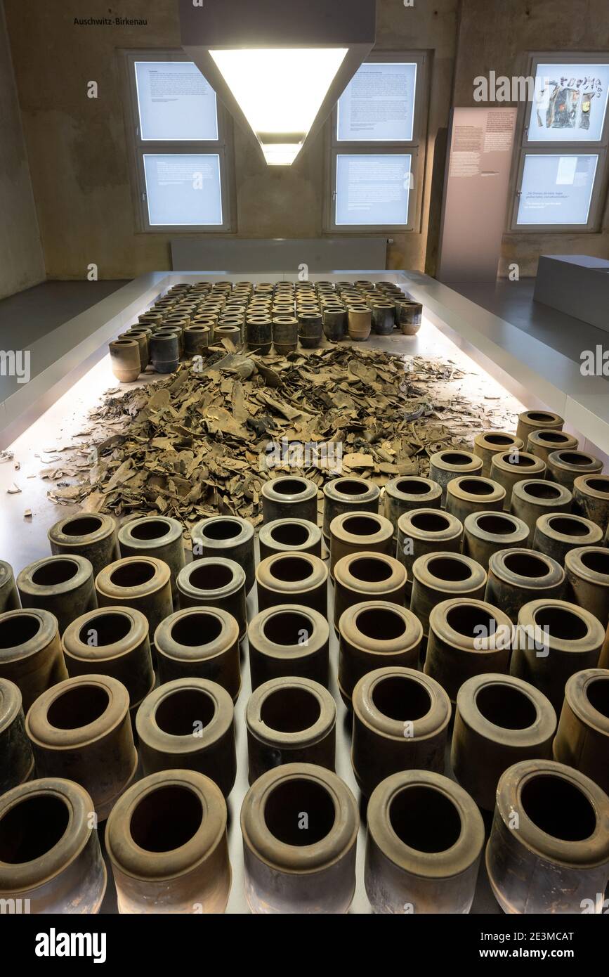 Erfurt, Germany. 15th Jan, 2021. Ash capsules and clothing remnants ...