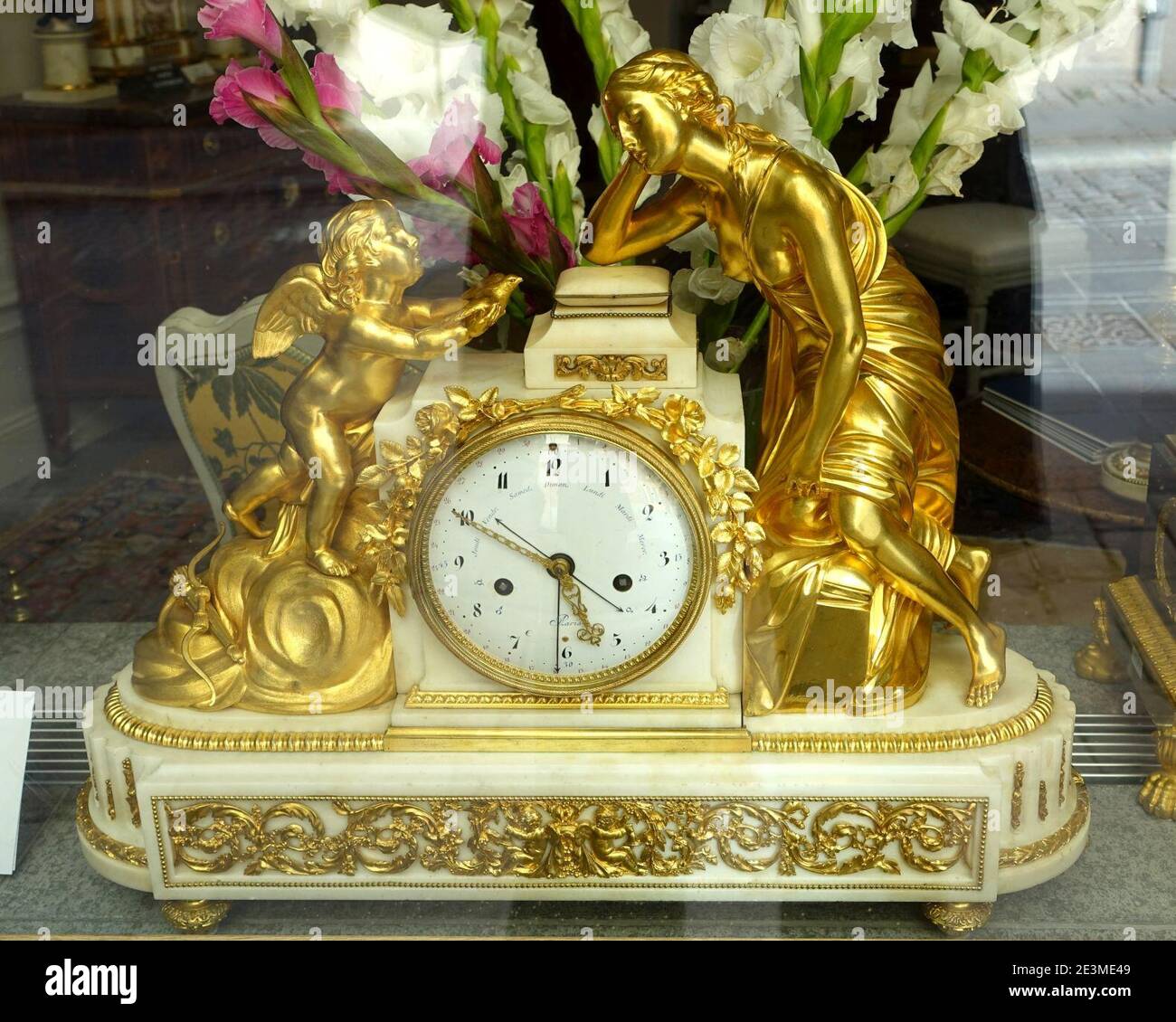 Mantel clock with Cupid offering dove to a languishing woman, 7 day ...