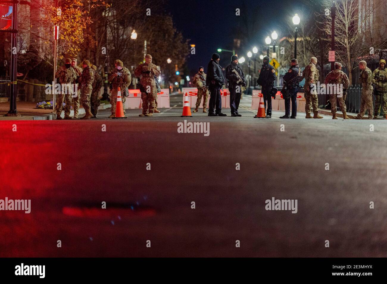 Vehicle checkpoint hi-res stock photography and images - Alamy