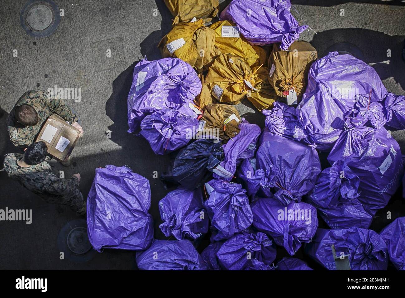 Marines sort through mail aboard USS Oak Hill. (26181282077 Stock Photo ...