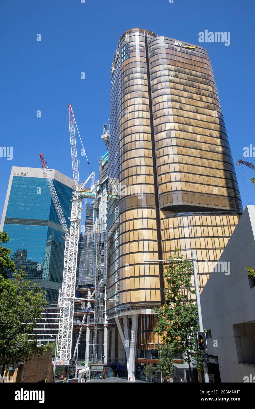 Ey office hi-res stock photography and images - Alamy