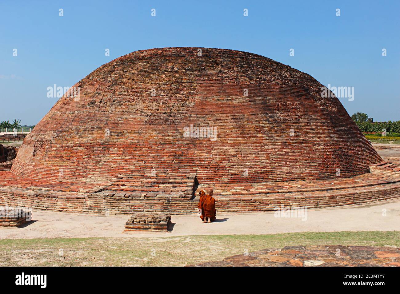 9th March 2020, Kolhua , Vaishali, Bihar, India. Ananda Stupa with an ...