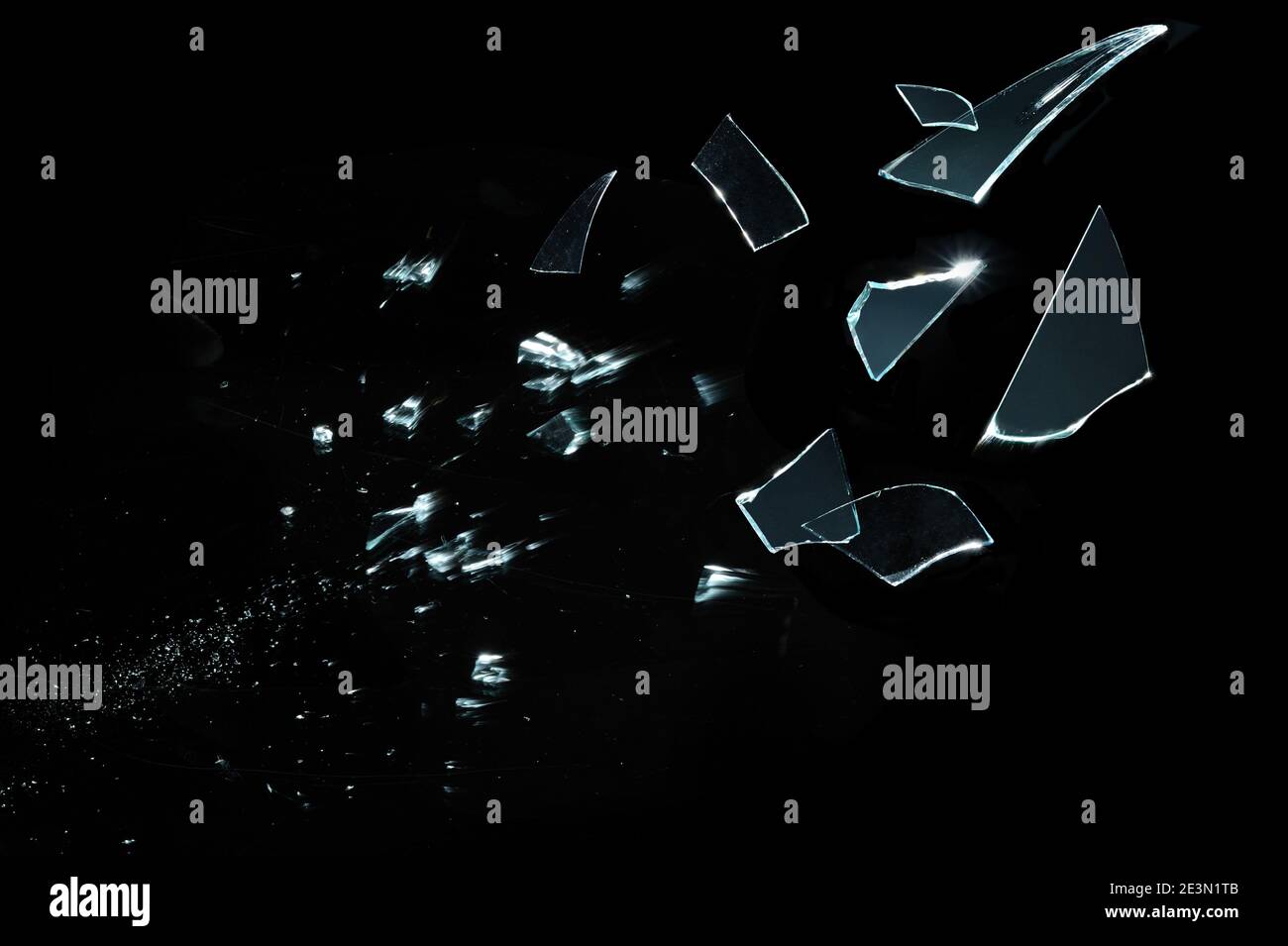 Shattered mirror pieces hi-res stock photography and images - Alamy