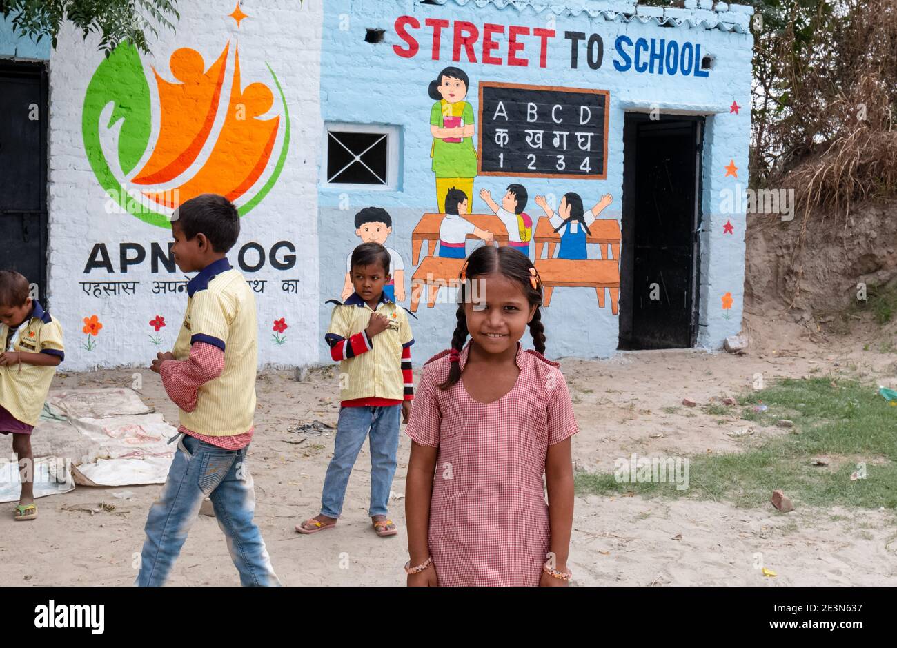 Village classroom india hi-res stock photography and images - Alamy