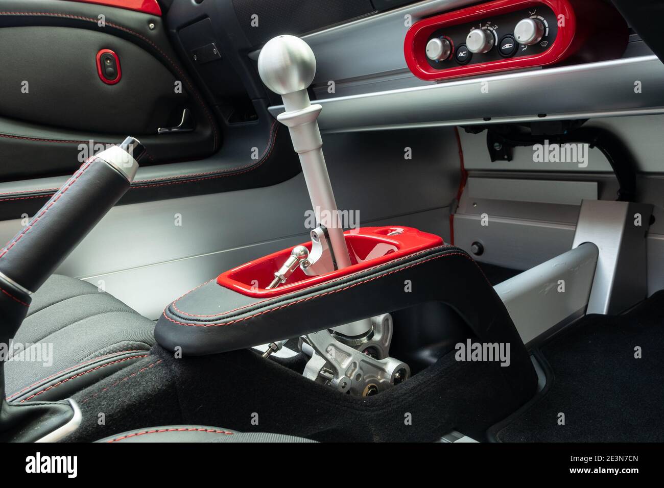 Lotus elise 220 hi-res stock photography and images - Alamy