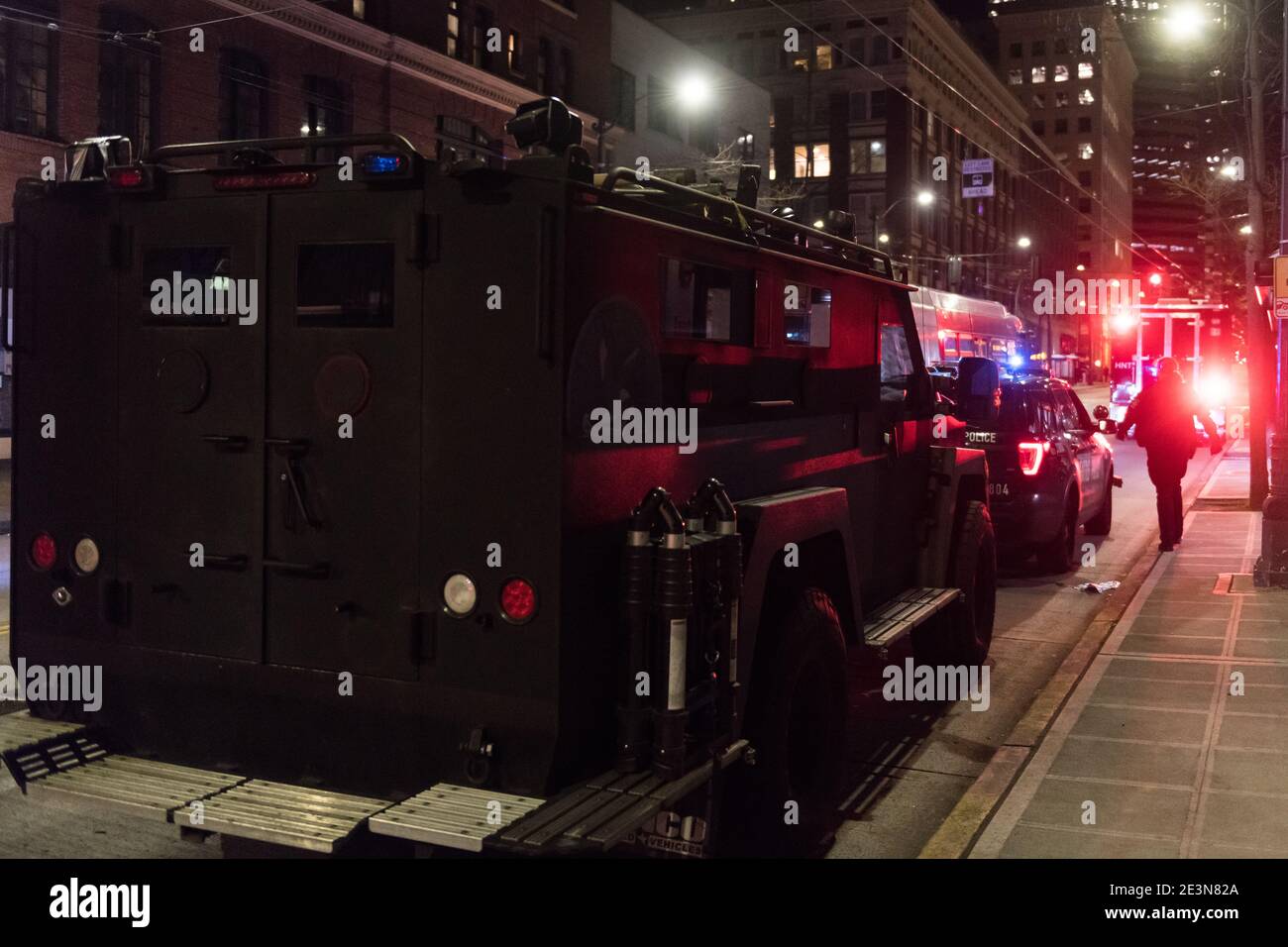 Seattle, USA. 19th Jan, 2021. Late in the night the Seattle swat ...