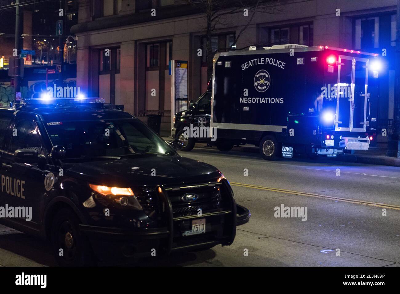 Police negotiation team hi-res stock photography and images - Alamy