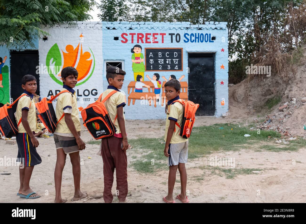 Village classroom india hi-res stock photography and images - Alamy