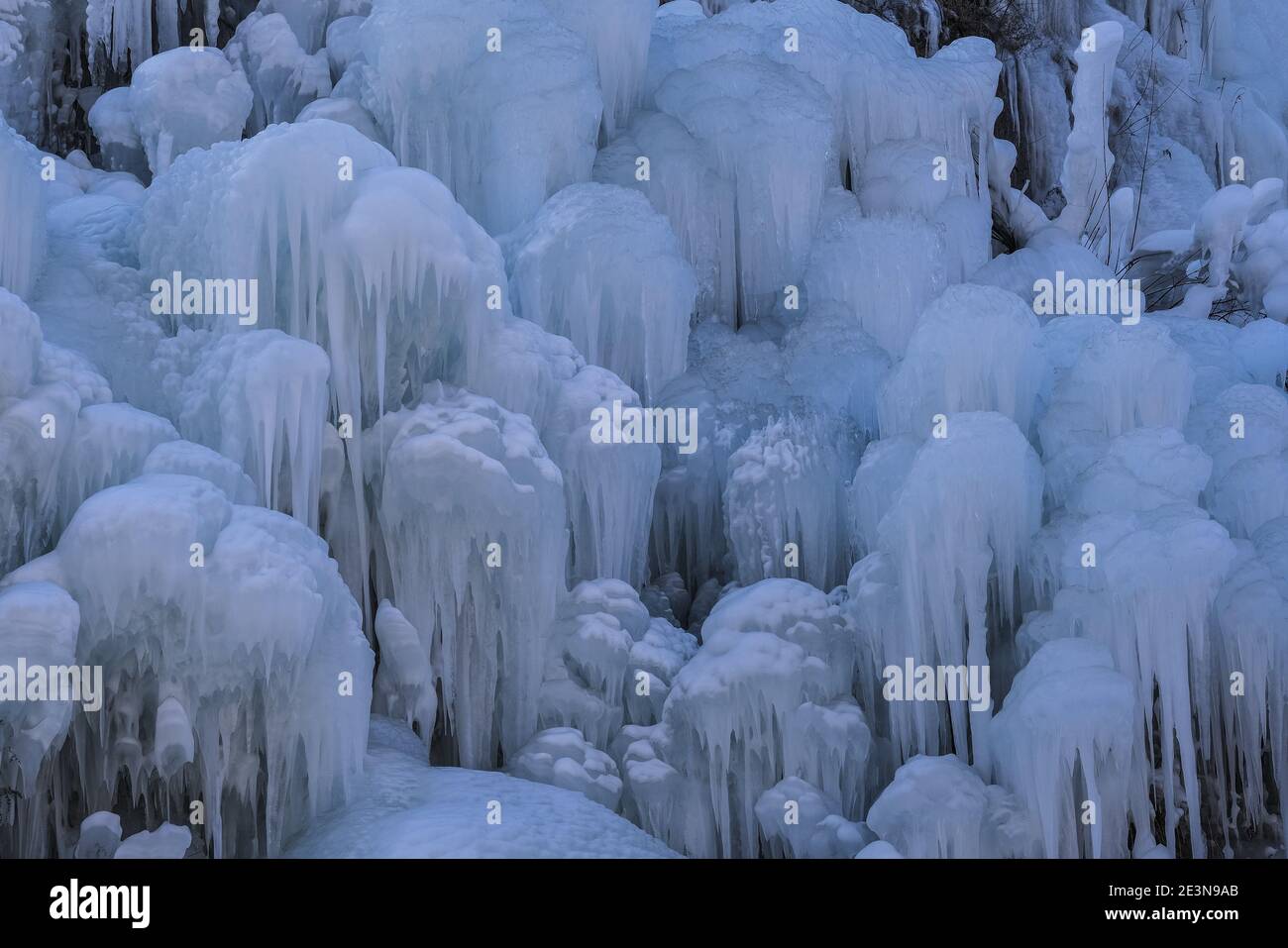 Mentougou, Mentougou, China. 20th Jan, 2021. Beijing, CHINA-Shenquan ...