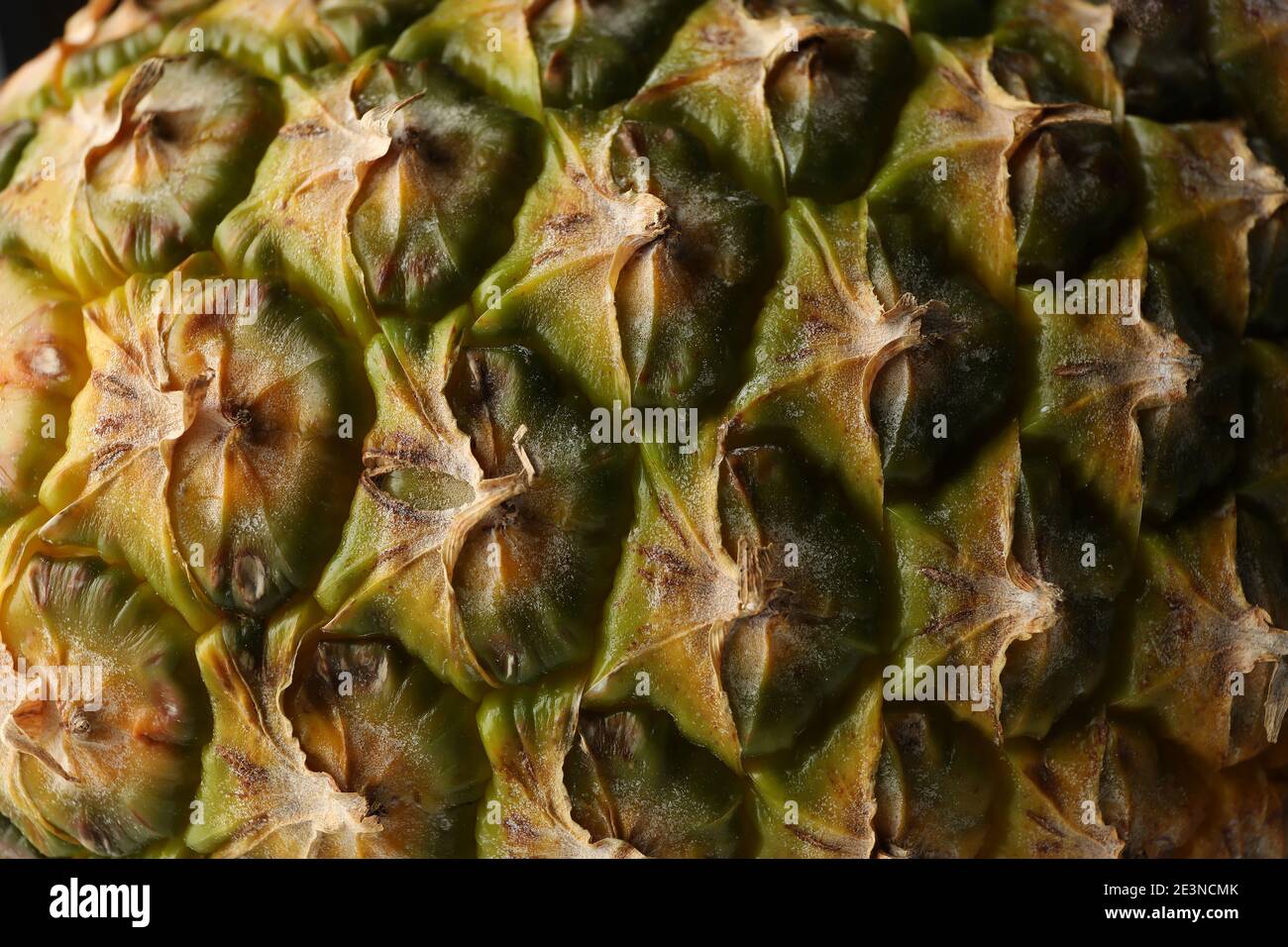 Texture of ripe pineapple skin, close up Stock Photo - Alamy