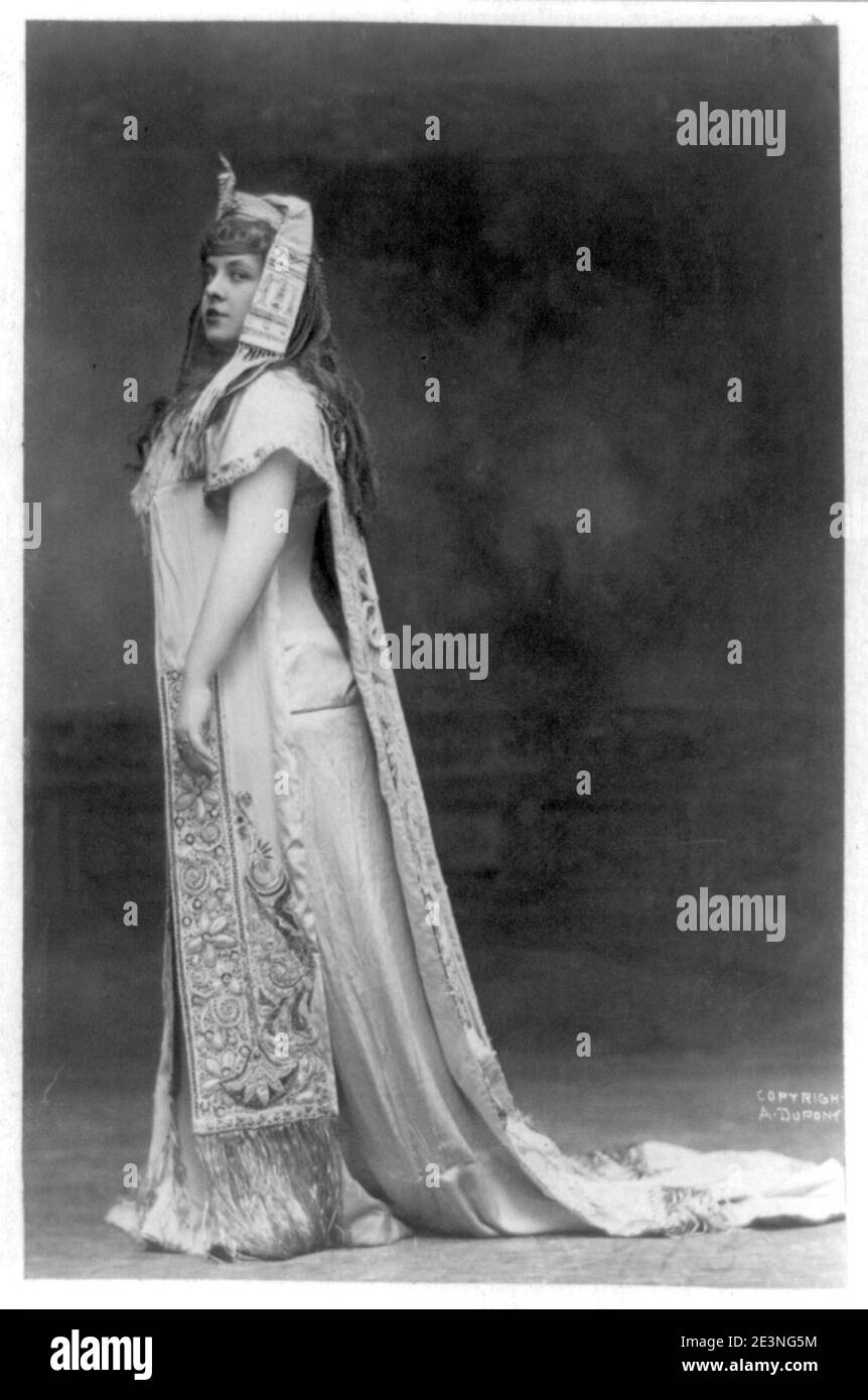 Maria Gay, full-length portrait, standing, facing left; as Aida in ...