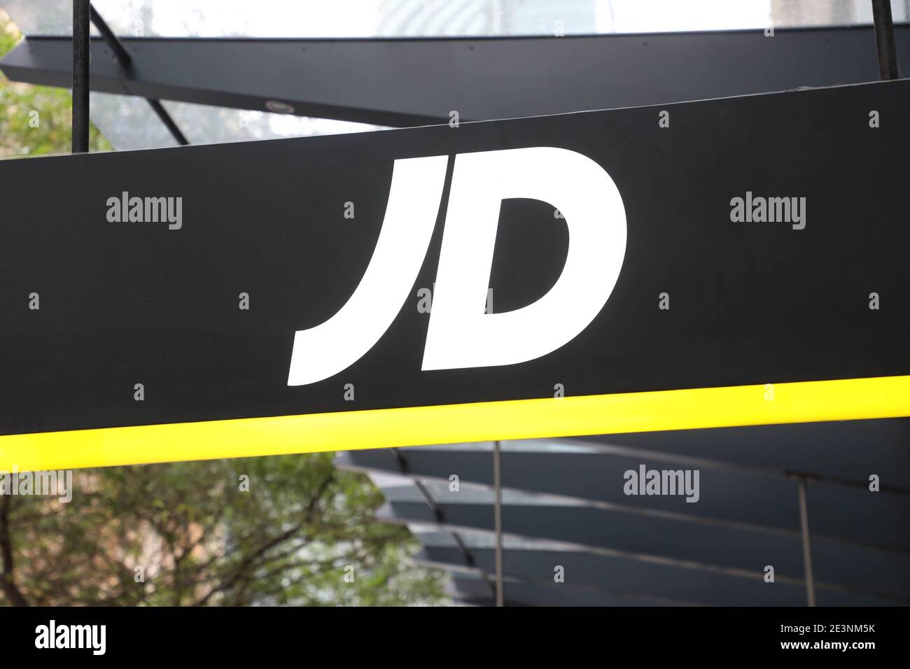 Jd mall hi-res stock photography and images - Alamy