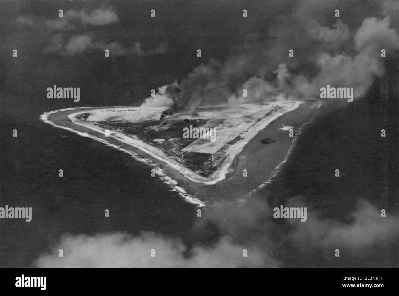 Marcus Island under attack 01 on 31 August 1943 Stock Photo - Alamy