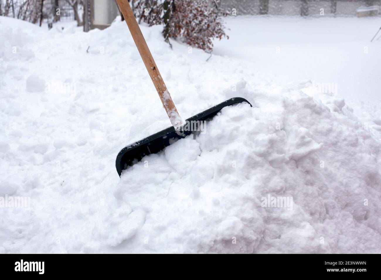 Snowdrift white hi-res stock photography and images - Alamy