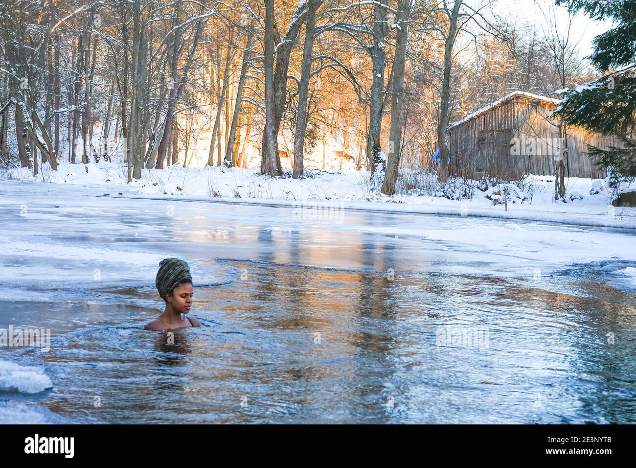 Immersion ice bath hi-res stock photography and images - Alamy
