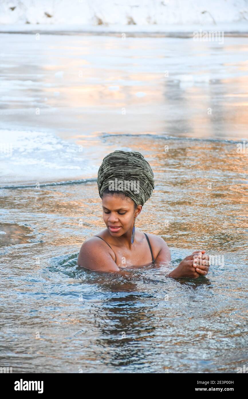 Immersion ice bath hi-res stock photography and images - Alamy