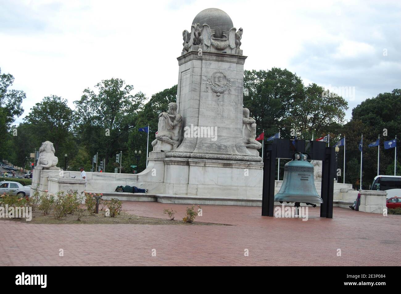 statue in Washington DC USA bell Christopher Columbus Memorial Statue ...