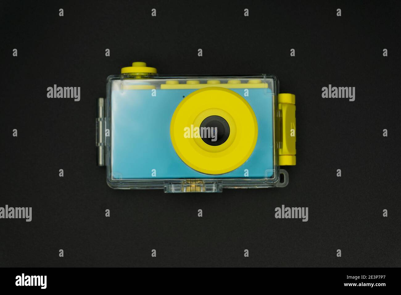 action camera top view on black background. minimalist technology ...