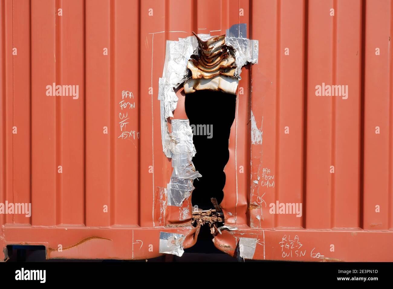 Container ship accident hi-res stock photography and images - Alamy