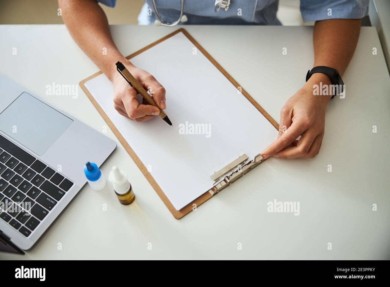 Worker employee white lab coat hi-res stock photography and images - Alamy
