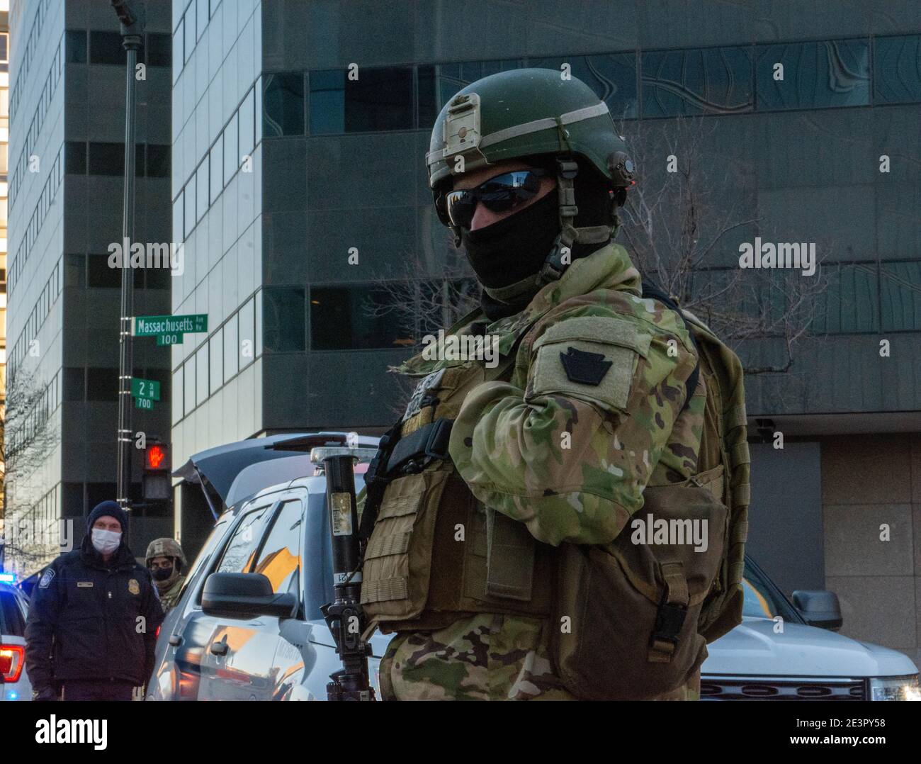 Washington, DC, Washington, DC, USA. 19th Jan, 2021. National Guardsmen ...