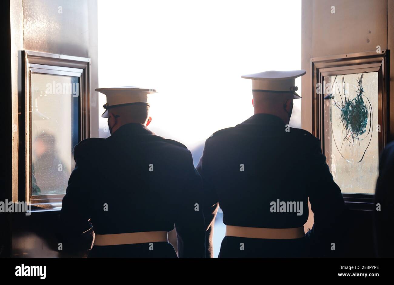Two sentries hi-res stock photography and images - Alamy