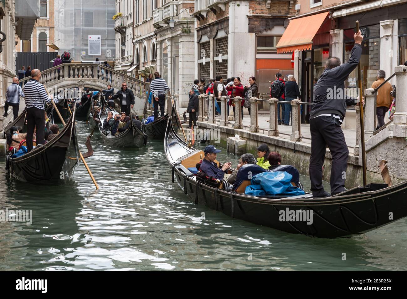 Traffic jam italy hi-res stock photography and images - Alamy