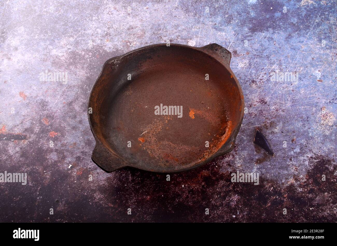 Burned iron pan hi-res stock photography and images - Alamy