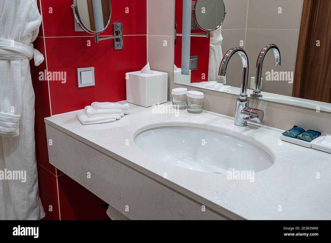 Wc white minimal hi-res stock photography and images - Alamy