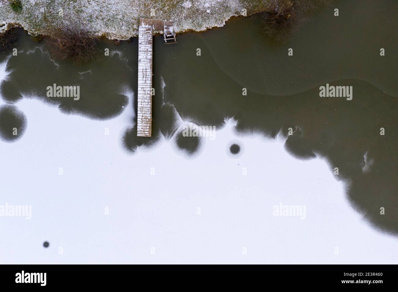Frozen small lakes hi-res stock photography and images - Alamy