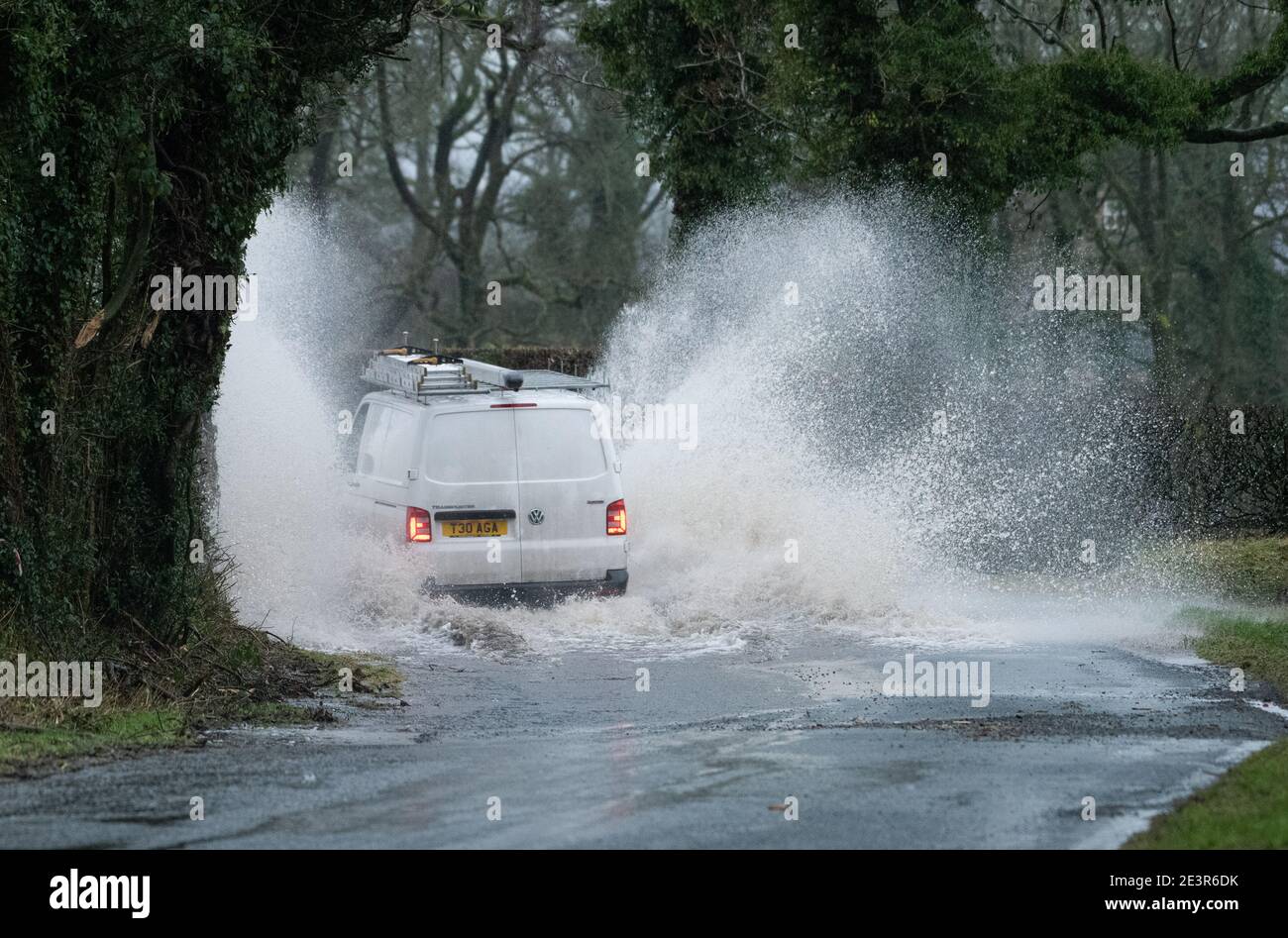 Storm floods roads hi-res stock photography and images - Alamy