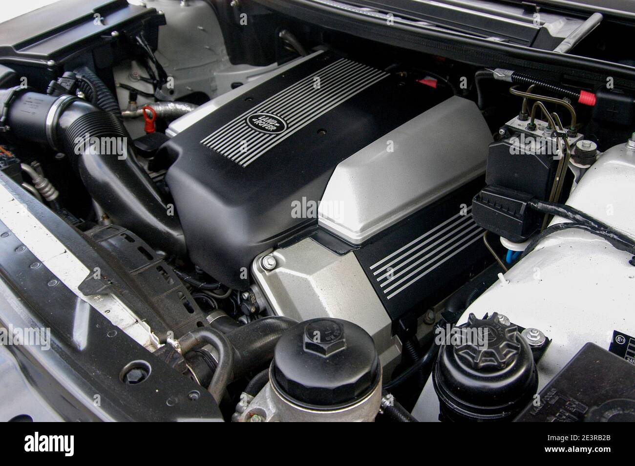 2003 Range Rover L322 British luxury off roader SUV car Stock Photo - Alamy