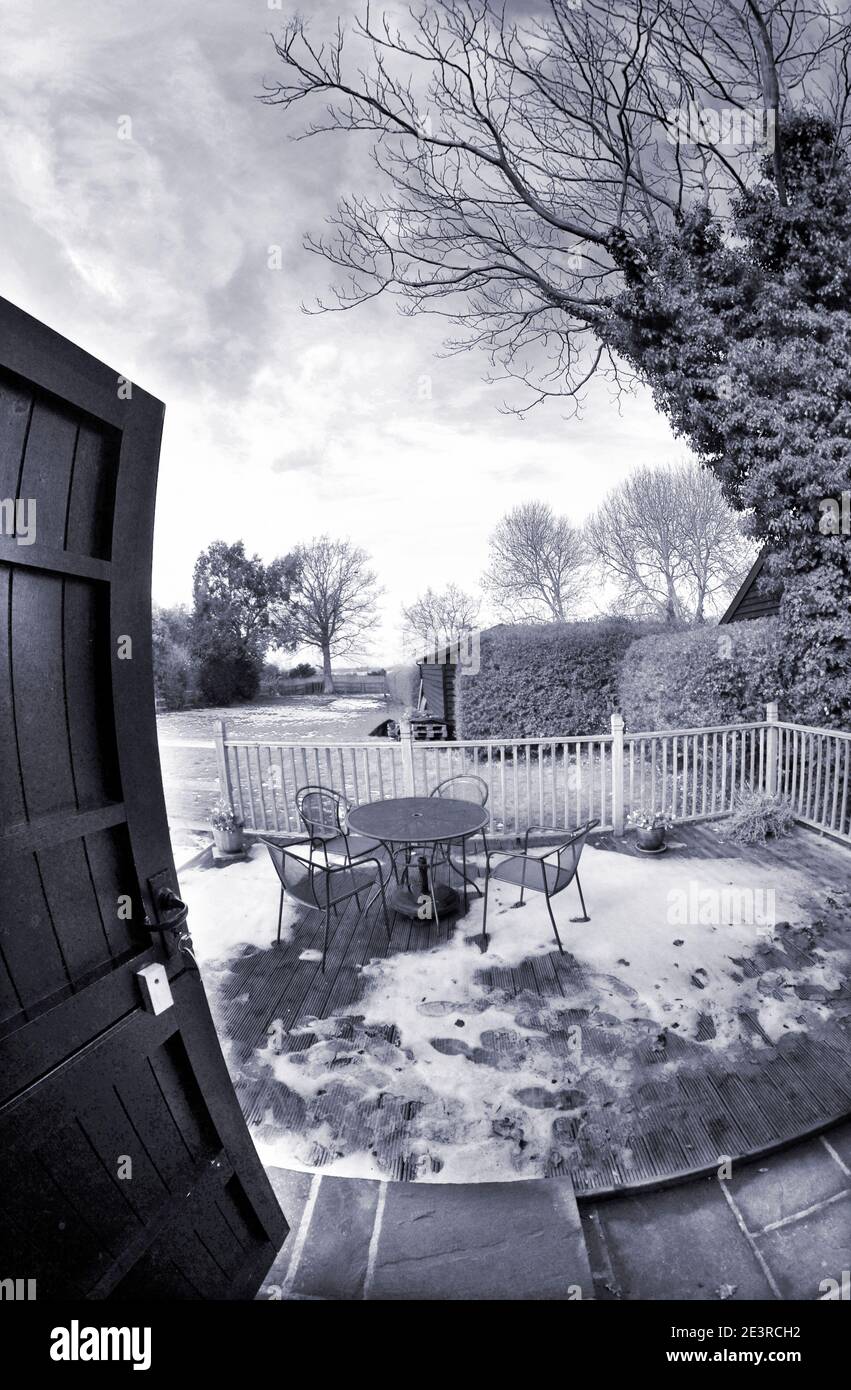 Open back door hi-res stock photography and images - Alamy