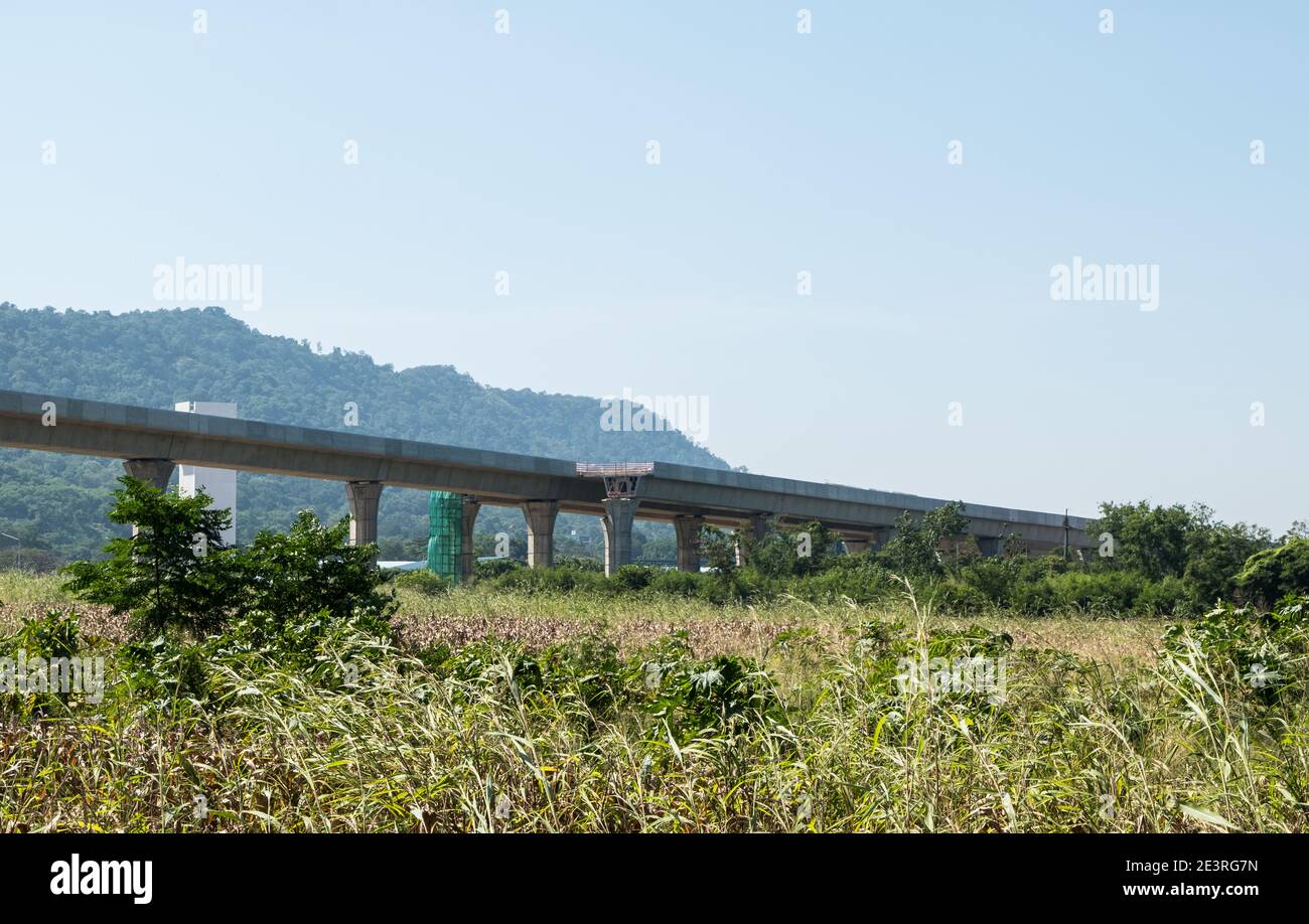 Double track railway bridge hi-res stock photography and images - Alamy