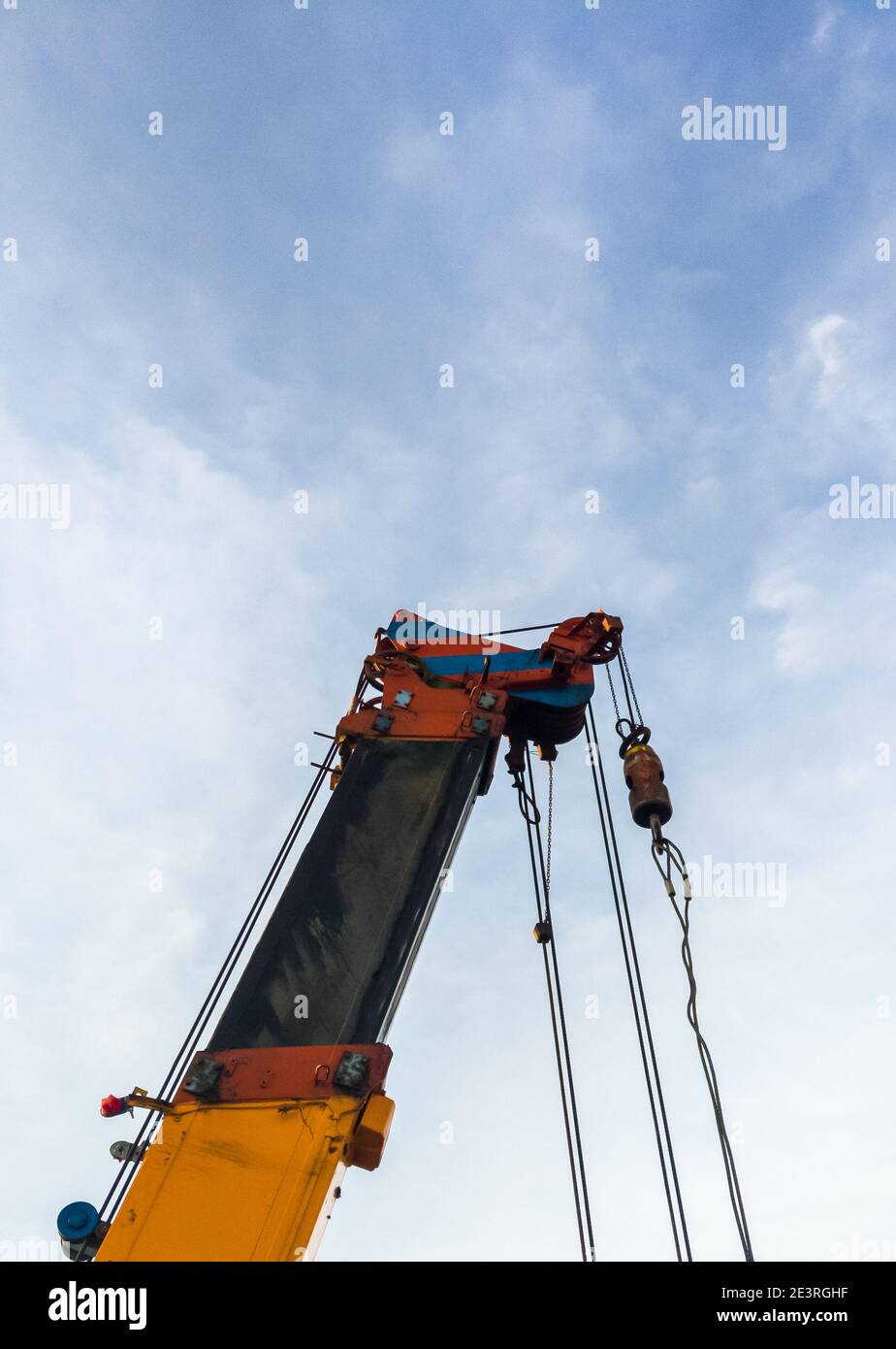 Lifting slings hi-res stock photography and images - Alamy