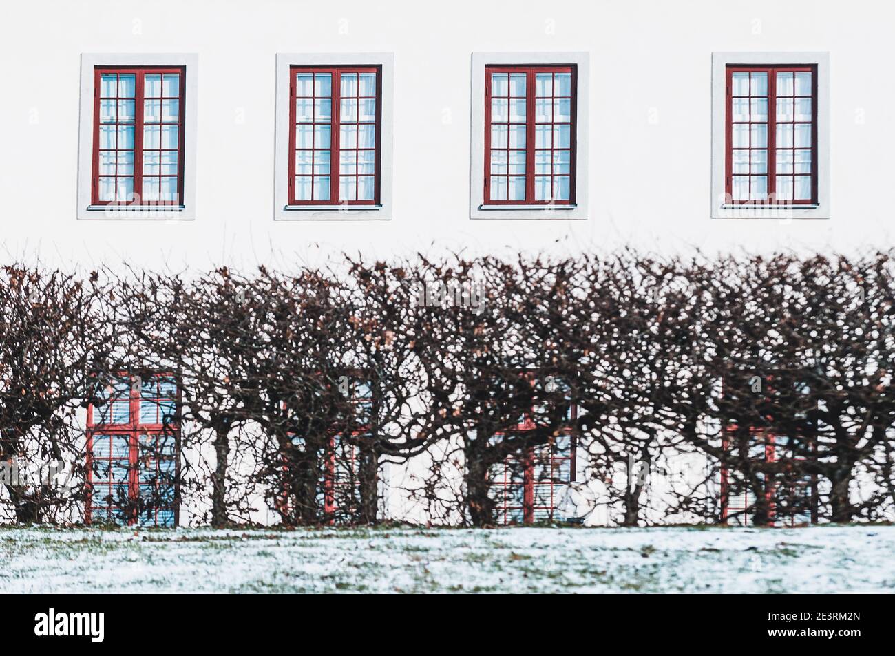 Manor with windows hi-res stock photography and images - Alamy