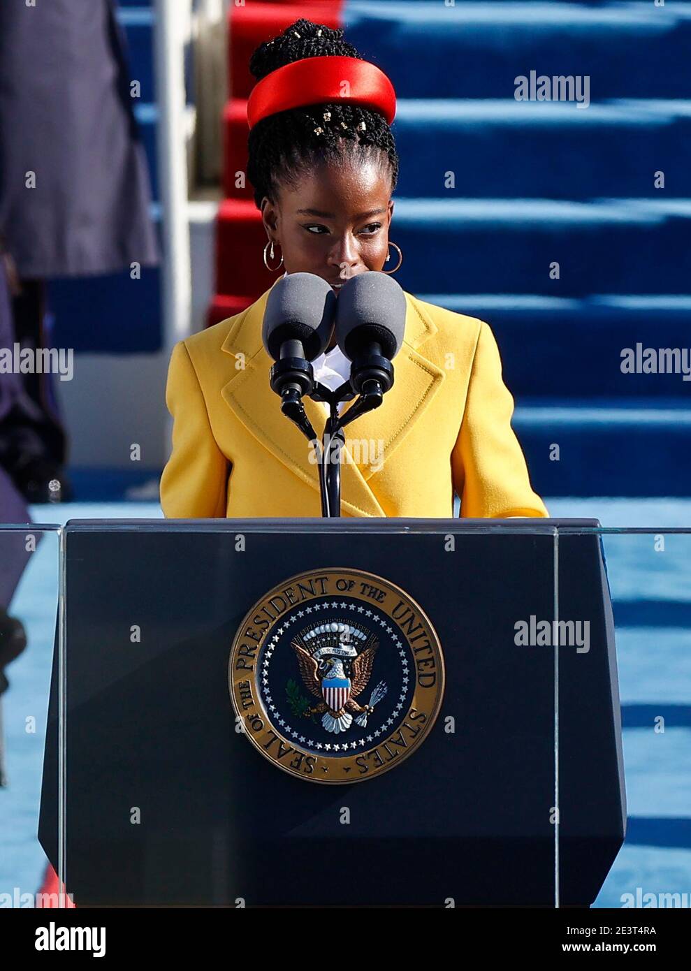 Amanda gorman biden inauguration hi-res stock photography and images ...