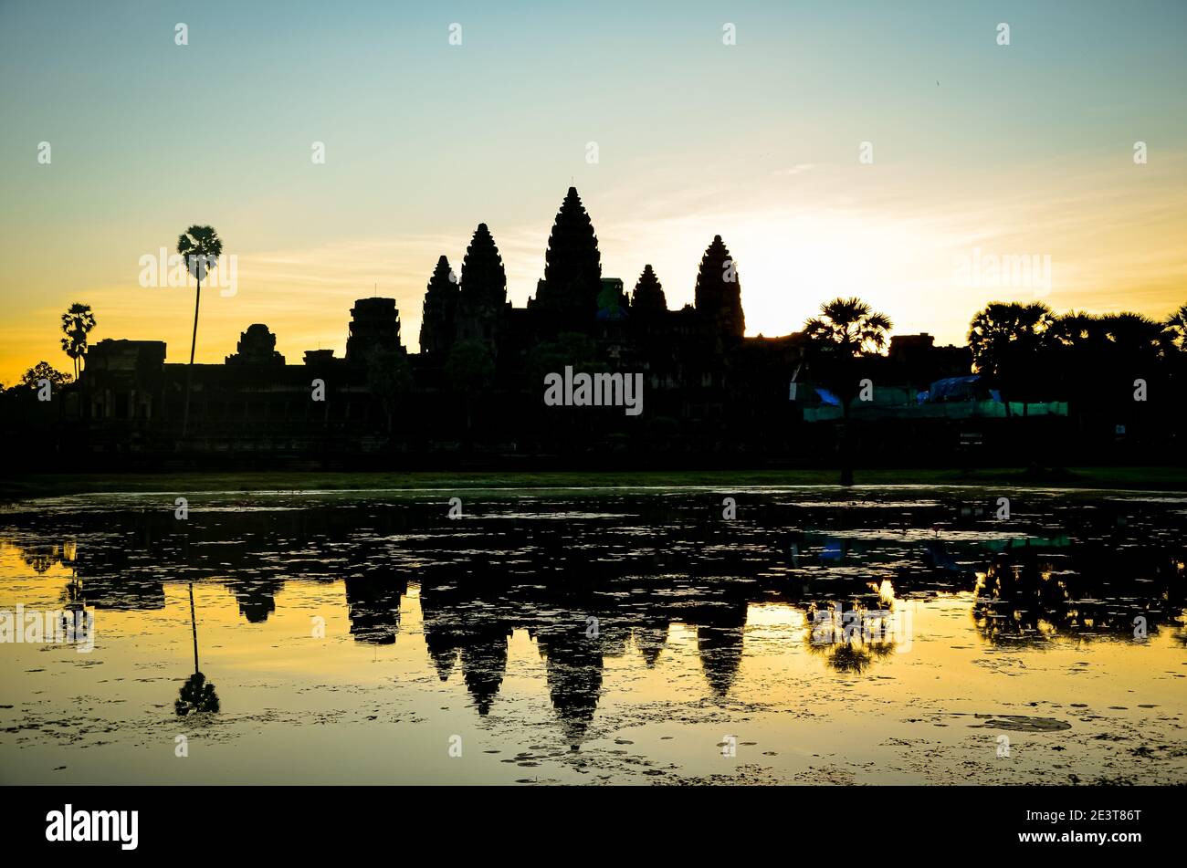 Angkor wat sunrise unesco hi-res stock photography and images - Alamy
