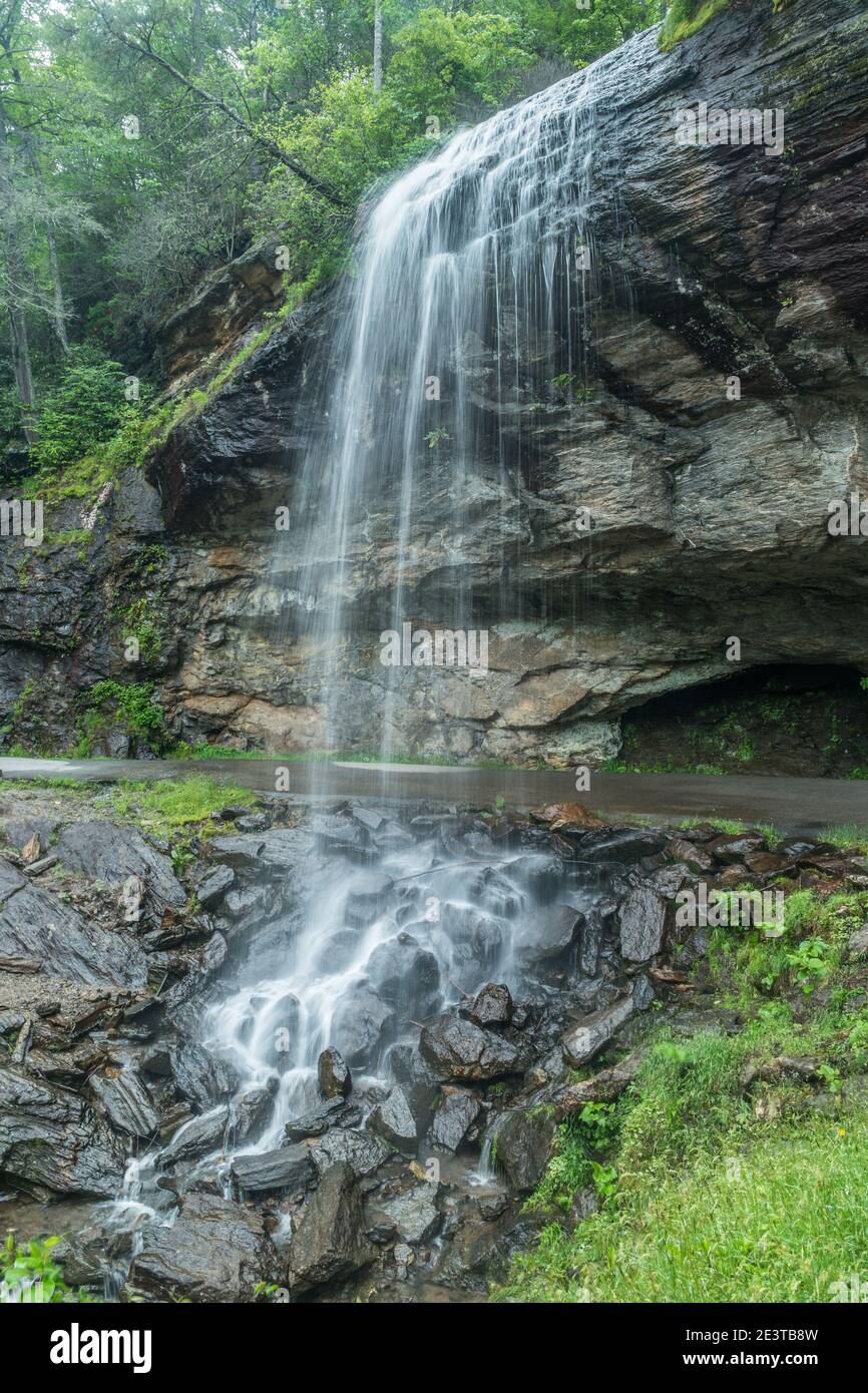Drive under waterfall hi-res stock photography and images - Alamy