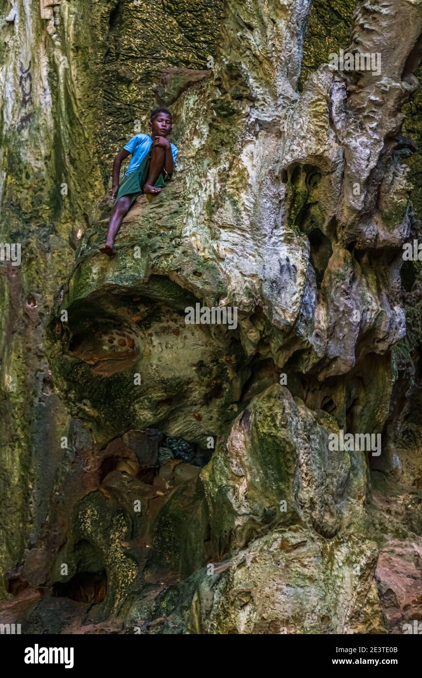 In Papua New Guinea Cave Esa