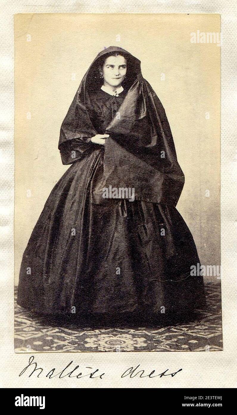 Maltese Lady with Ghonnella Stock Photo - Alamy