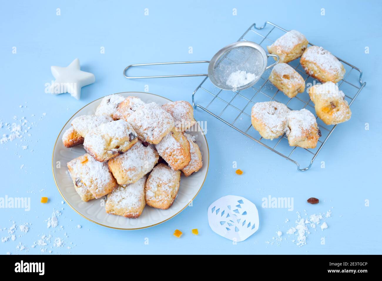 German stollen hi-res stock photography and images - Alamy