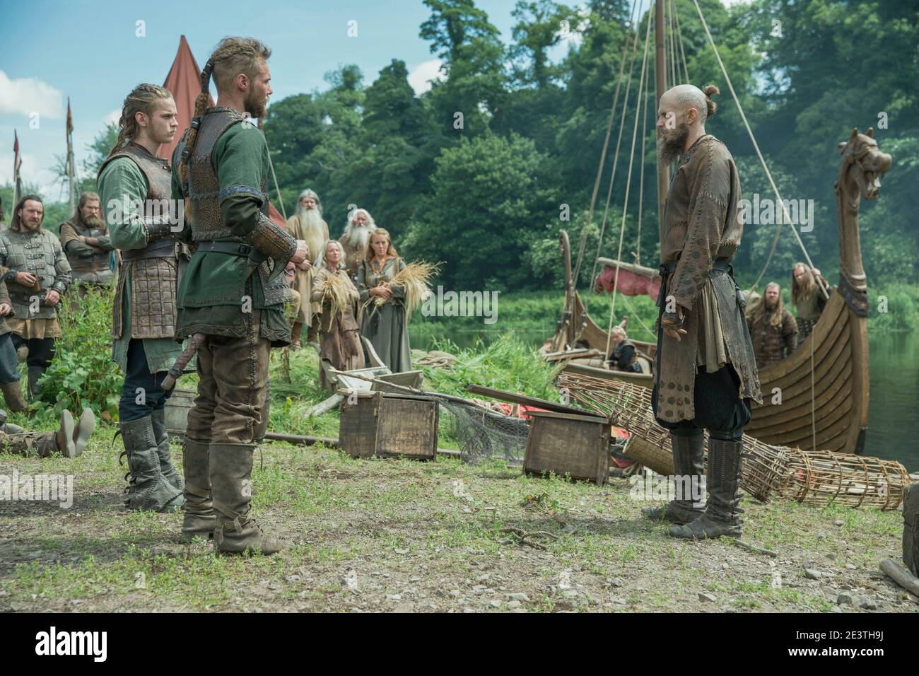 Travis Fimmel Ragnar Lothbrok High Resolution Stock Photography and ...