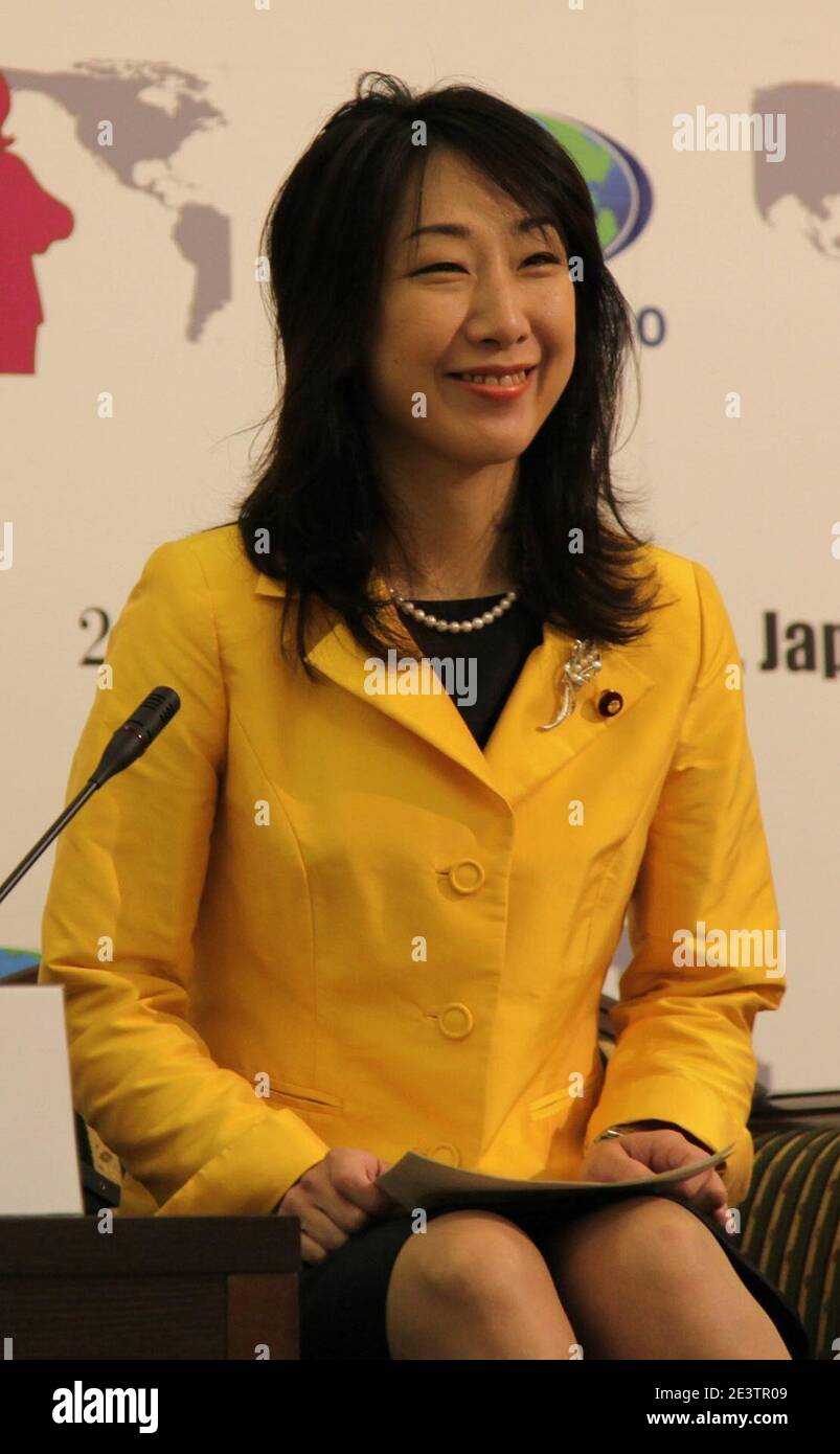 Makiko kikuta hi-res stock photography and images - Alamy