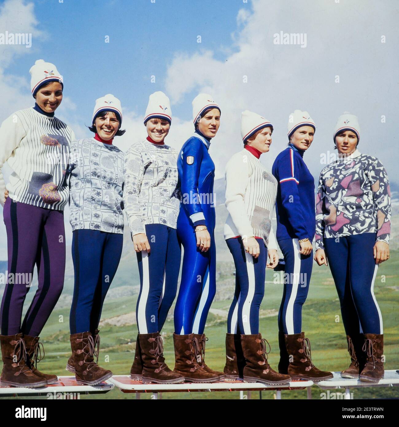 French female si team hi-res stock photography and images - Alamy