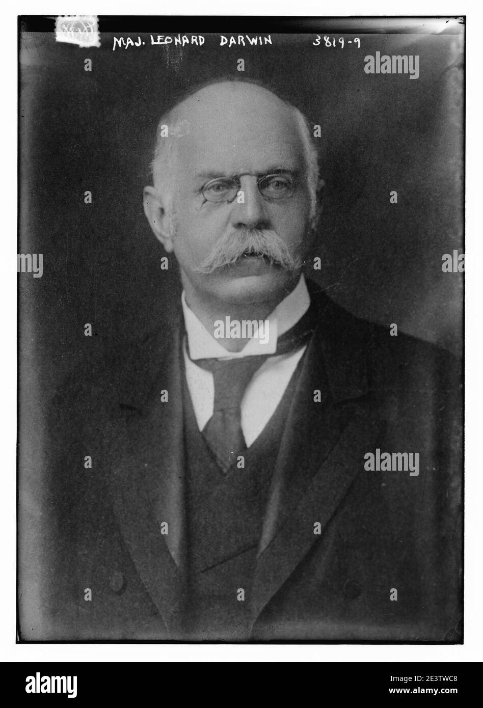 Leonard darwin hi-res stock photography and images - Alamy