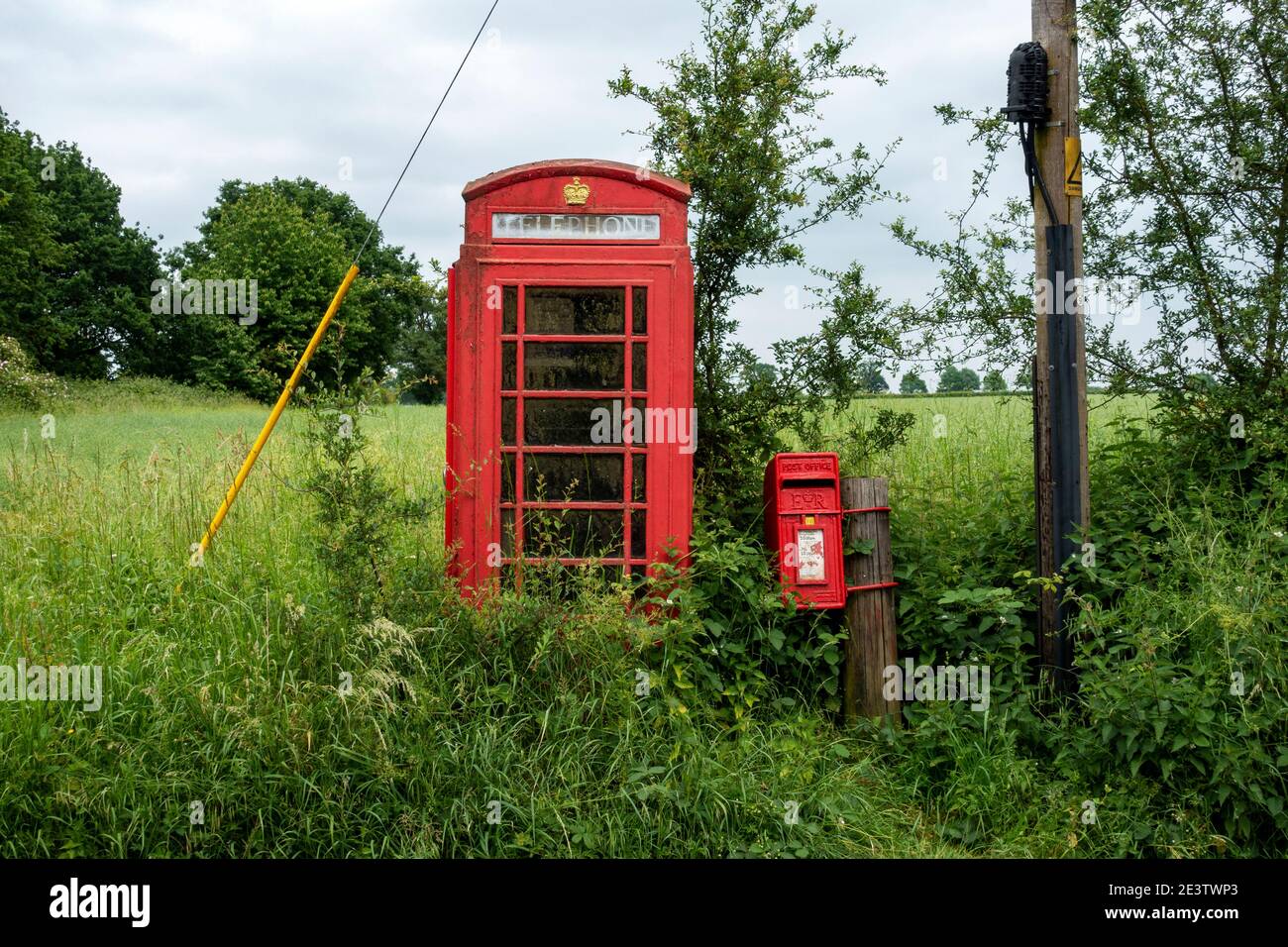 Public postbox hi-res stock photography and images - Alamy